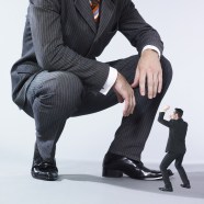 8 Ways To Move Your Employees From PowerLESS To PowerFULL Leading